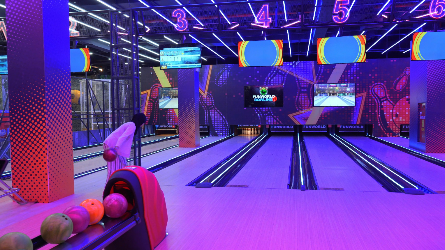 Fun World Bowling - a New Entertainment Sensation in Indonesia